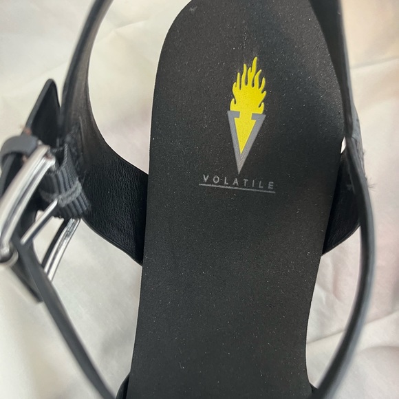 Volatile | Shoes | Volatile Black Leather Wedge Shoes | Poshmark